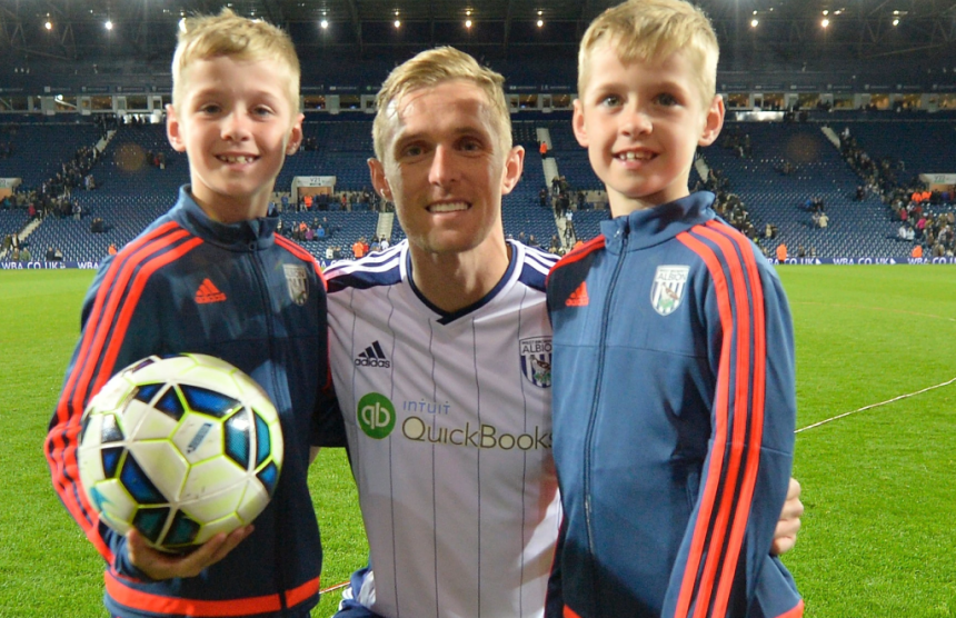 Manchester United's double delight: Darren Fletcher's twin sons join in ...